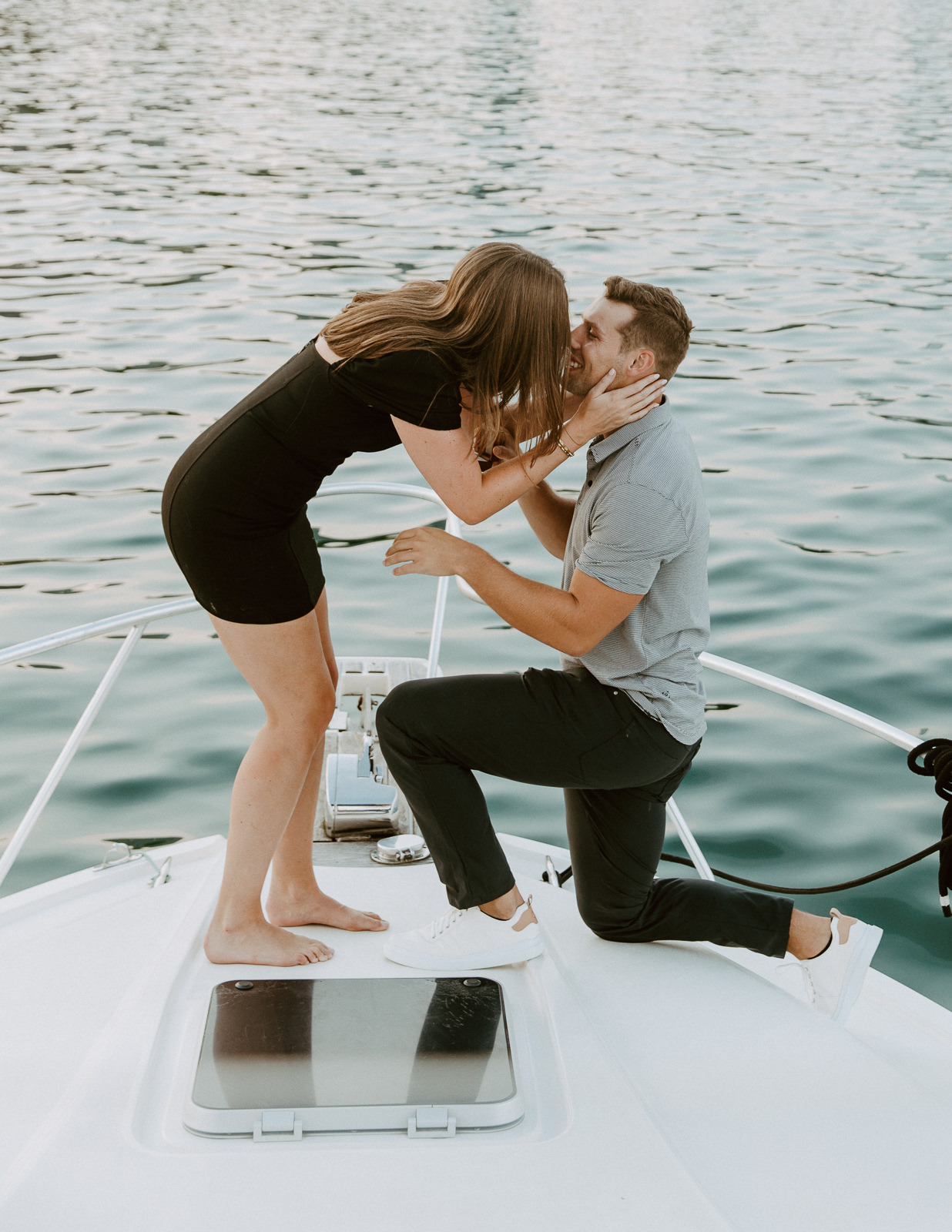 Chicago Boat Proposal - mo speer photography